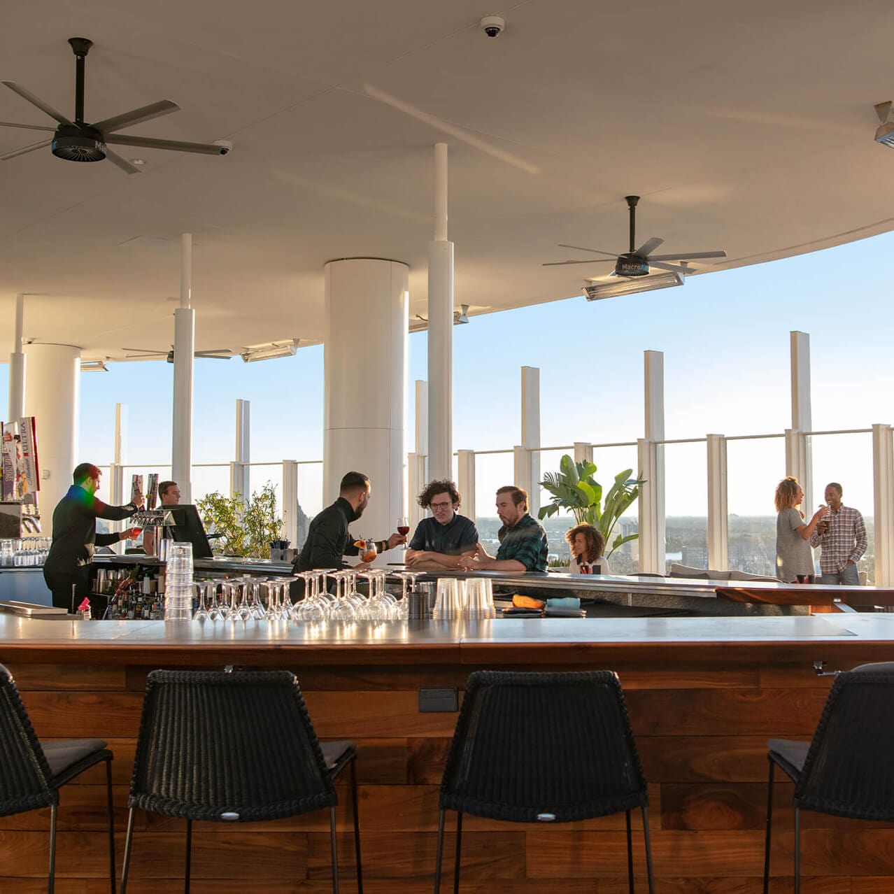 Bar 17 Bistro | Universal's Aventura Hotel