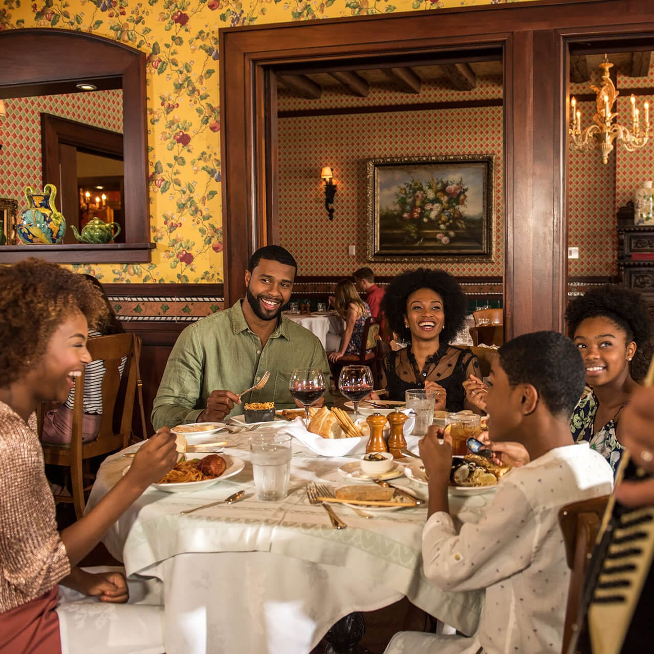 Mama Della's Ristorante℠ | Loews Portofino Bay Hotel