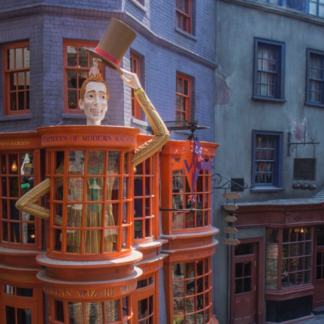 Weasleys' Wizard Wheezes in Diagon Alley™ | Universal Studios Florida™