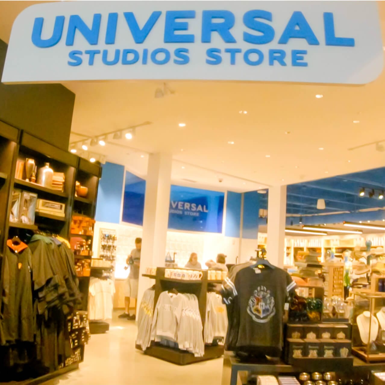 Universal Studios Store | Universal's Aventura Hotel