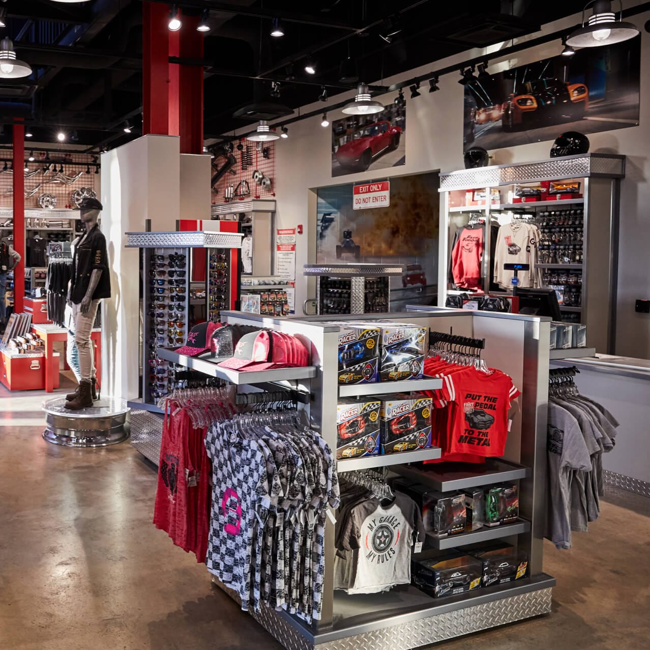 Mercancía de Fast & Furious en Custom Gear | Universal Studios Florida