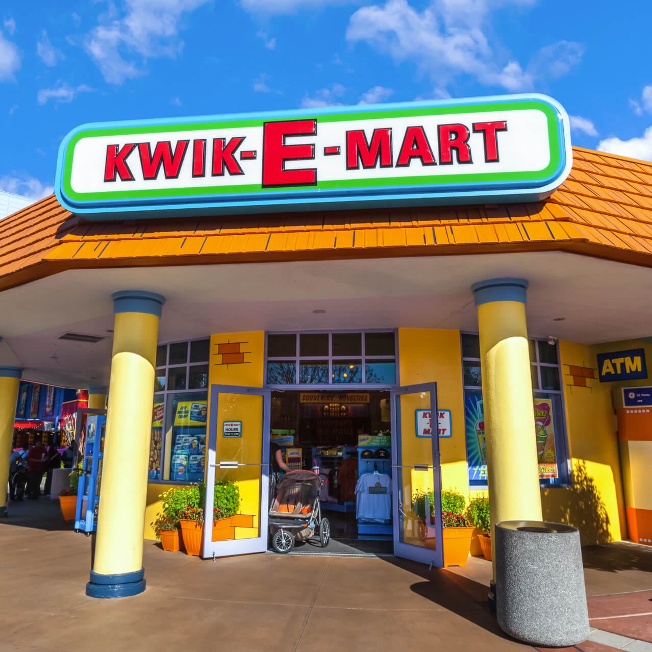 Kwik-E-Mart | Universal Studios Florida™